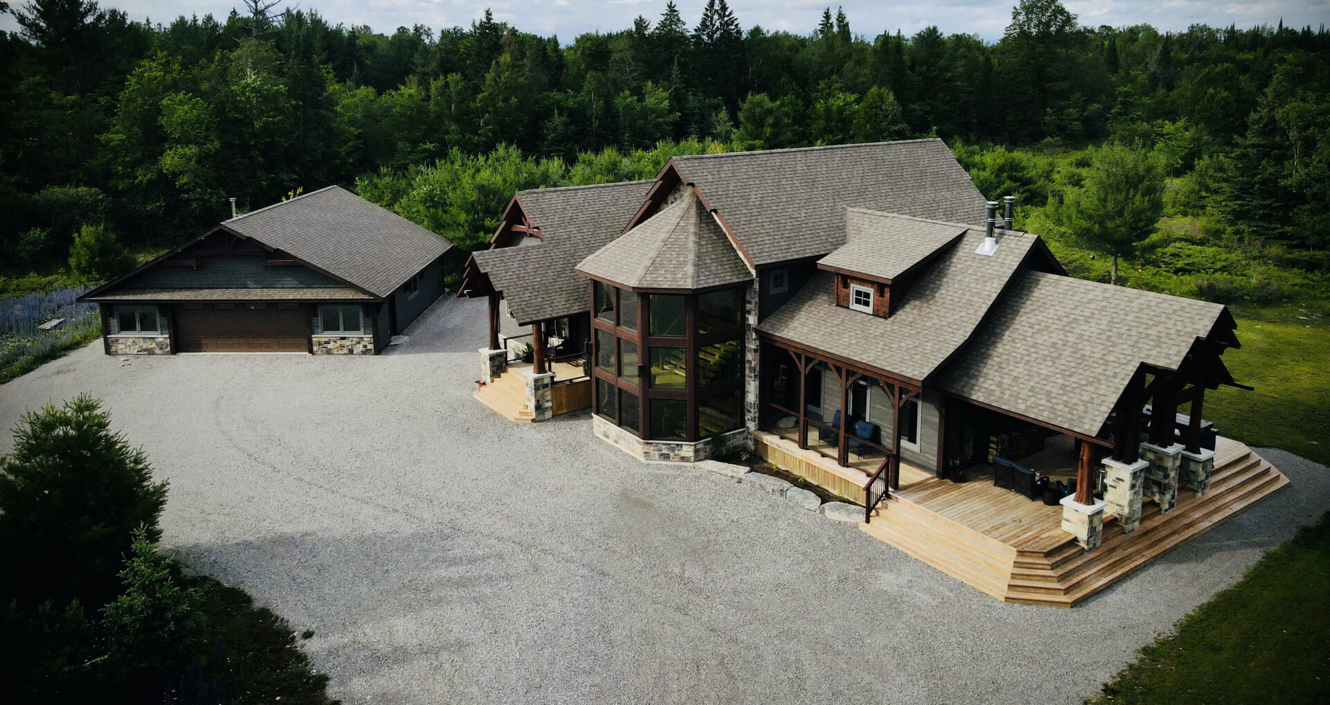 This Timber Home Puts the Spotlight on the Beauty of Wood - 1867 ...